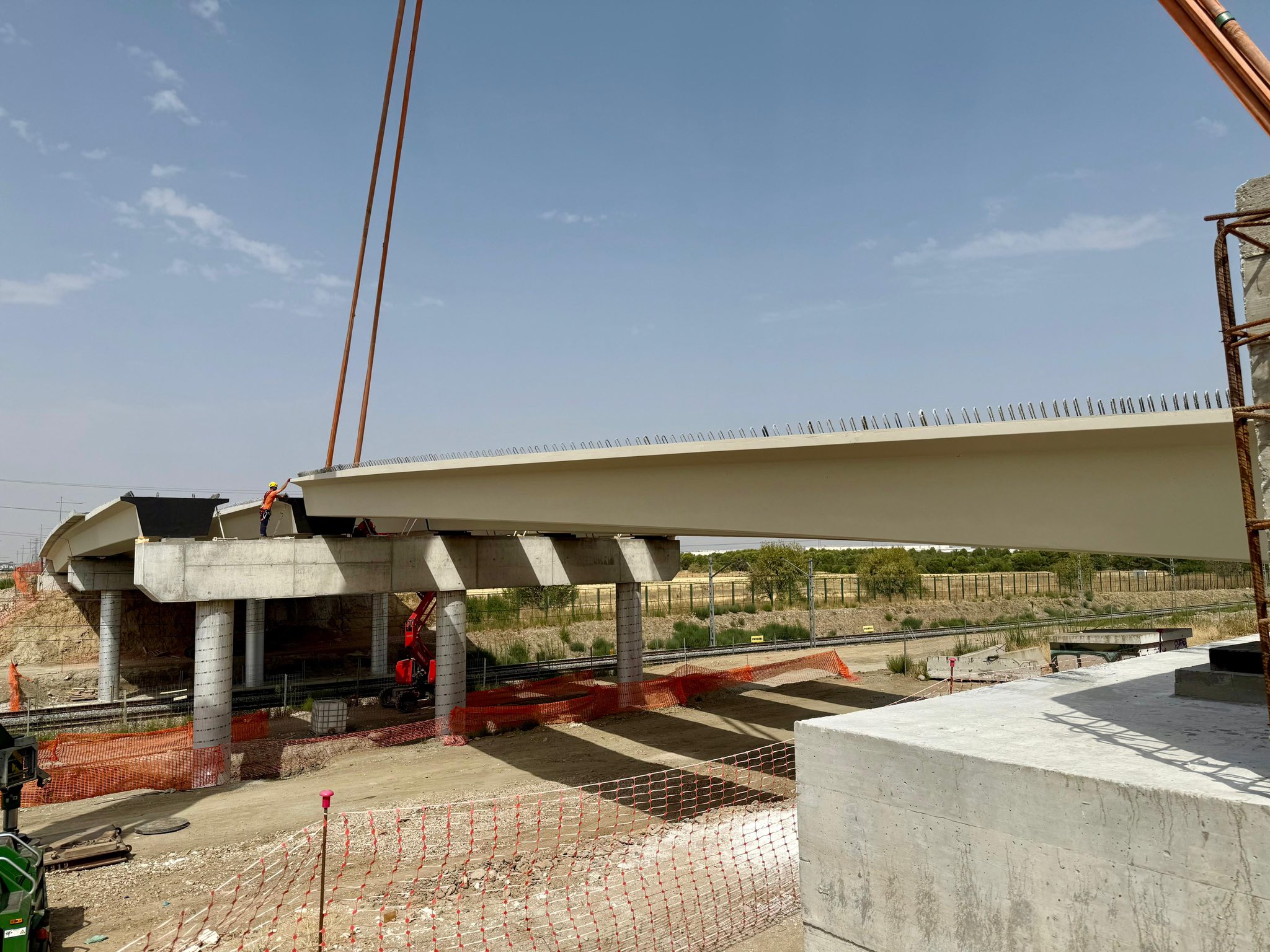Avanza la construcción del puente de Isaac Albéniz de Pinto con la ...