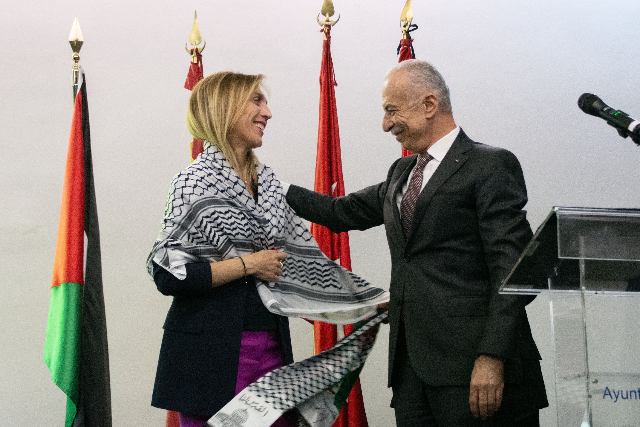 Apoyo a Palestina: Alcorcón retará a Ayuso en los colegios | Noticias ...