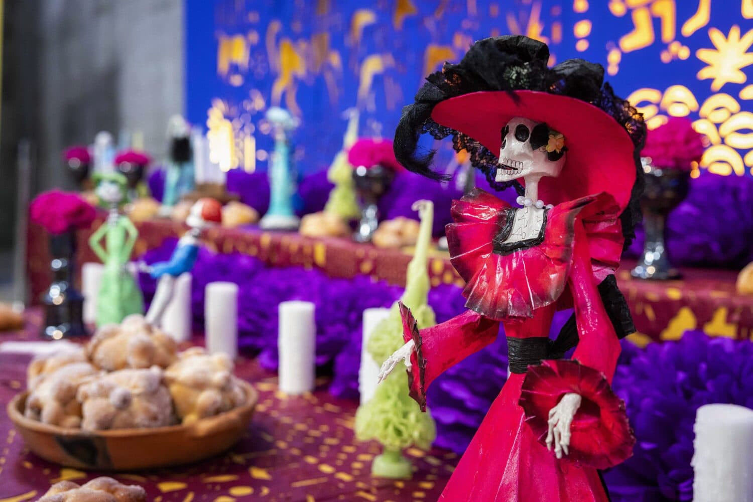El Día de Muertos llega a Madrid con altares y mucho color | Noticias ...